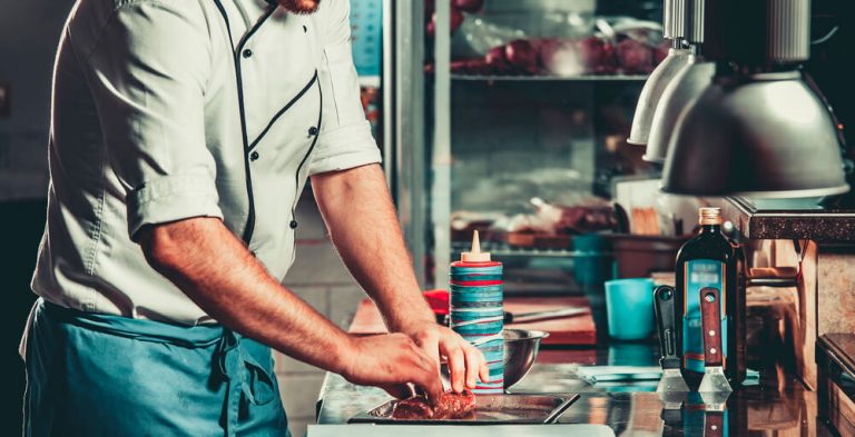 Quais equipamentos usar para realizar o cook and chill?